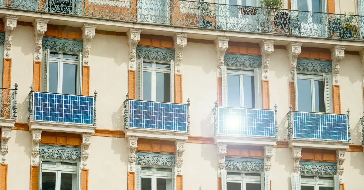 Balkonkraftwerk: Voraussetzungen zur Installation | GASAG